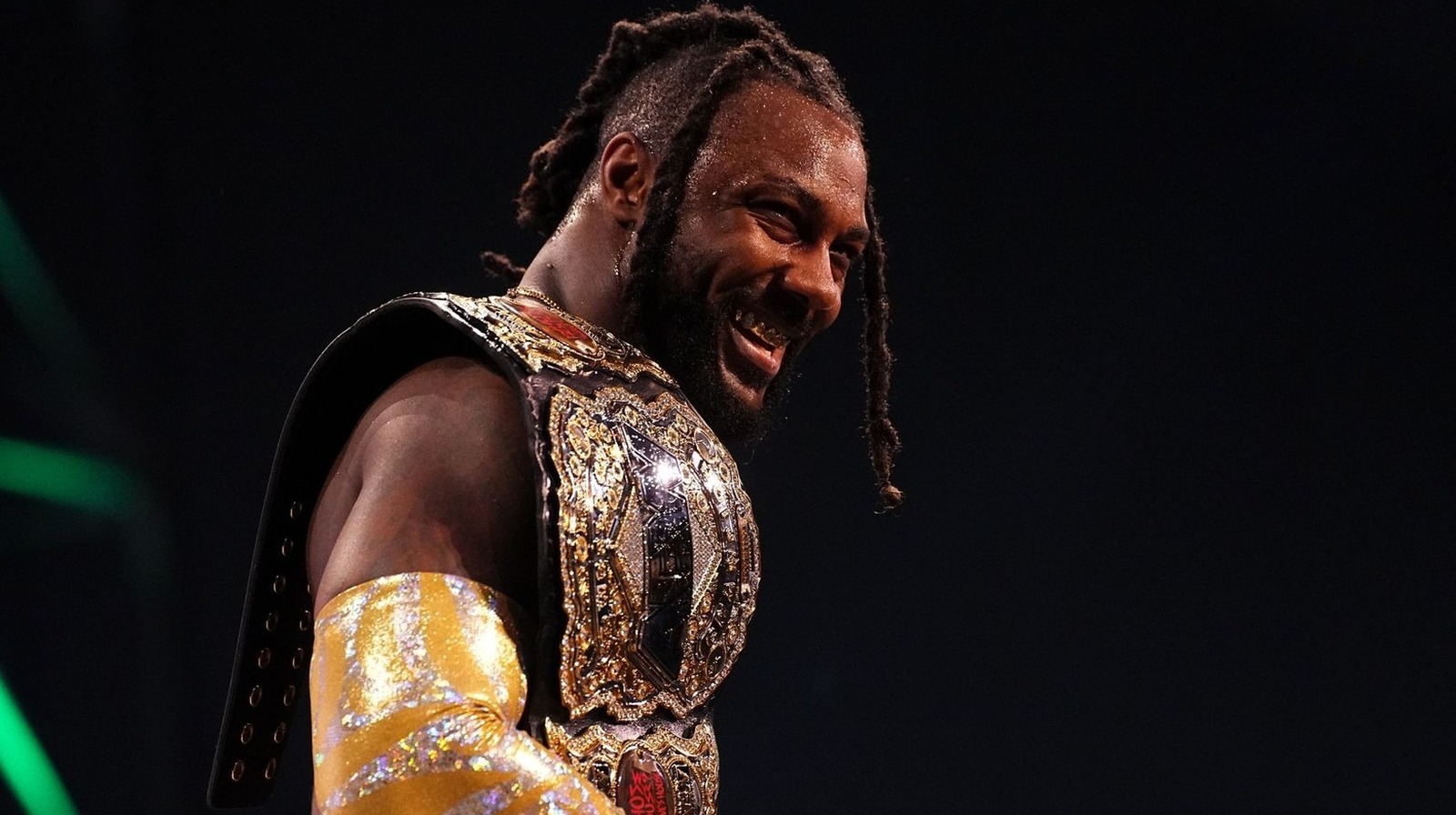 AEW Champ Swerve Strickland Reveals Influence Behind His Eye Makeup AEW Champ Swerve Strickland Reveals Influence Behind His Eye Makeup