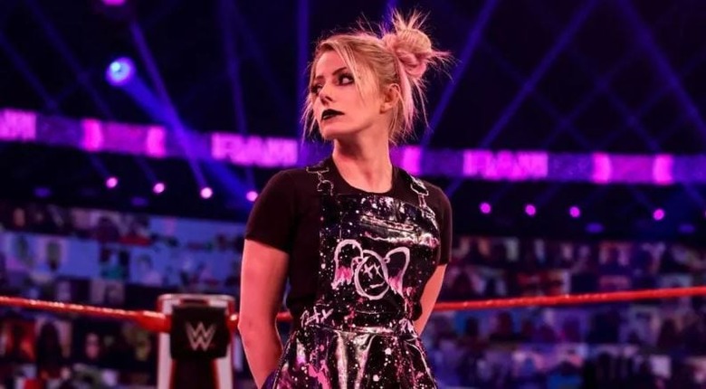 Alexa Bliss Reveals Texts She Receives From Murphy