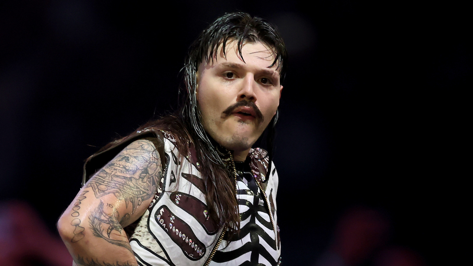 Dominik Mysterio Injury Update: No Surgery, 3-4 Week Recovery Timeline ...