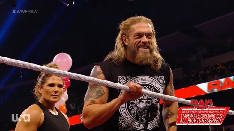 Beth Phoenix And Edge Pay Tribute To WWE Hall Of Famers On RAW