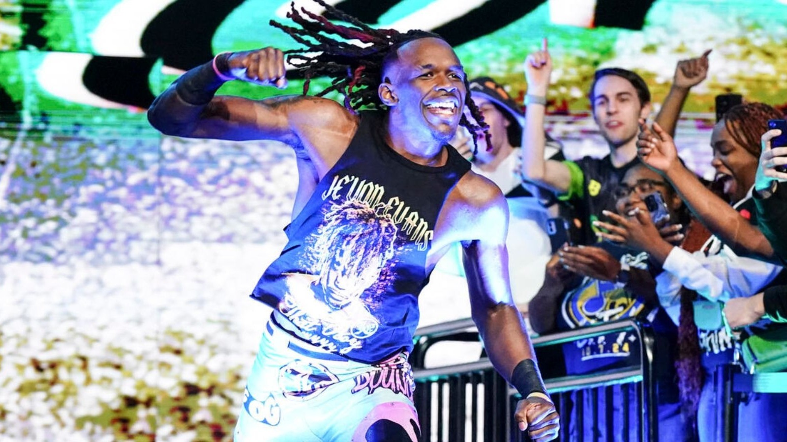 Booker T Responds To Backlash Against WWE NXT Star Je'Von Evans