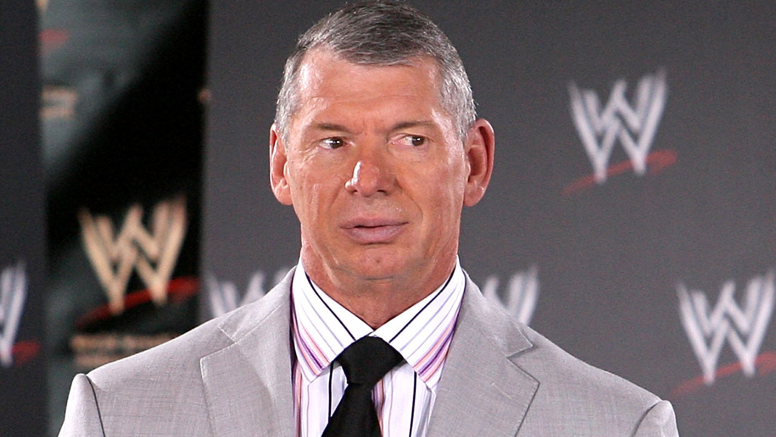 Eric Bischoff Explains Vince McMahon's Hesitation When Speaking In Netflix Series