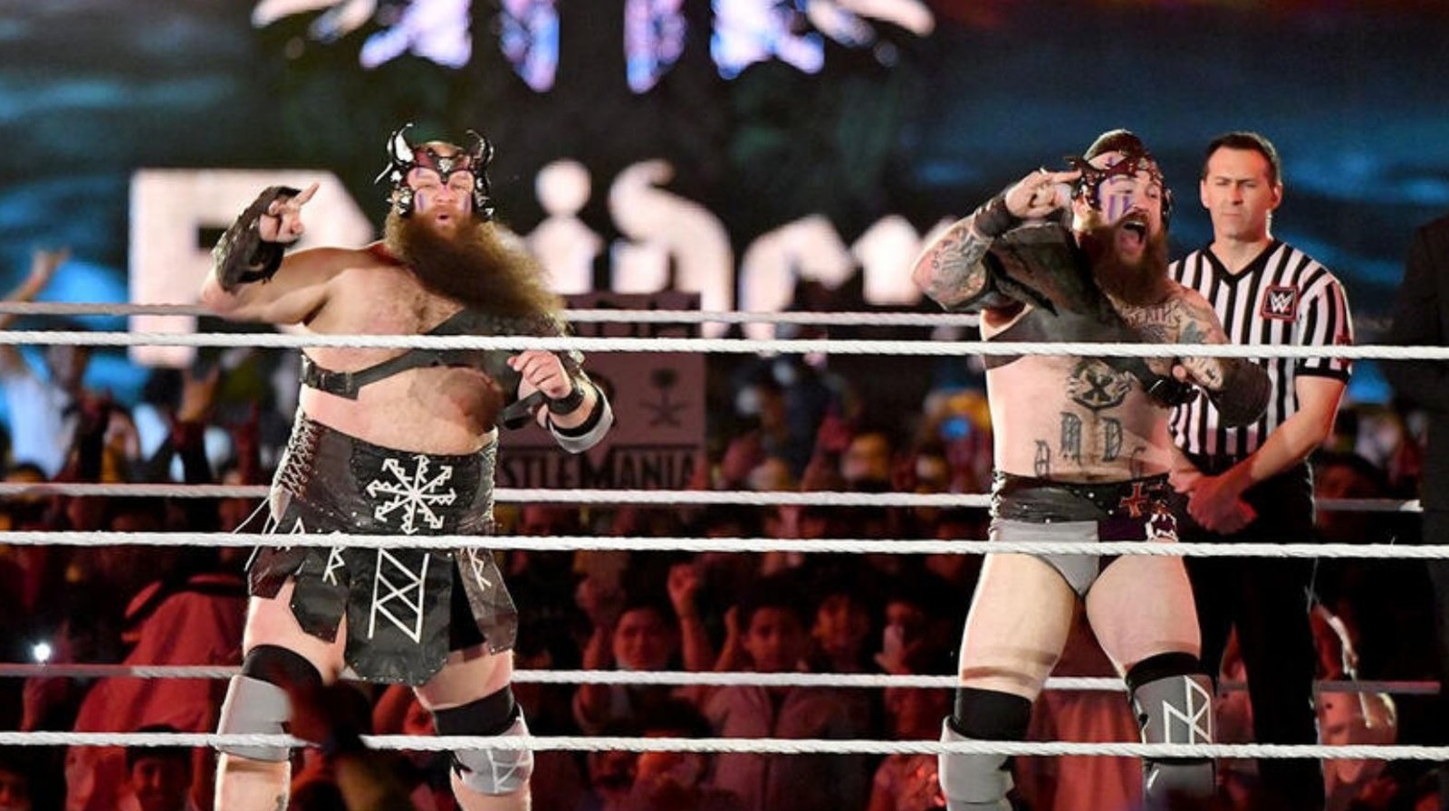 Erik & Ivar Return To WWE Raw As The War Raiders, Win First Round Tag ...