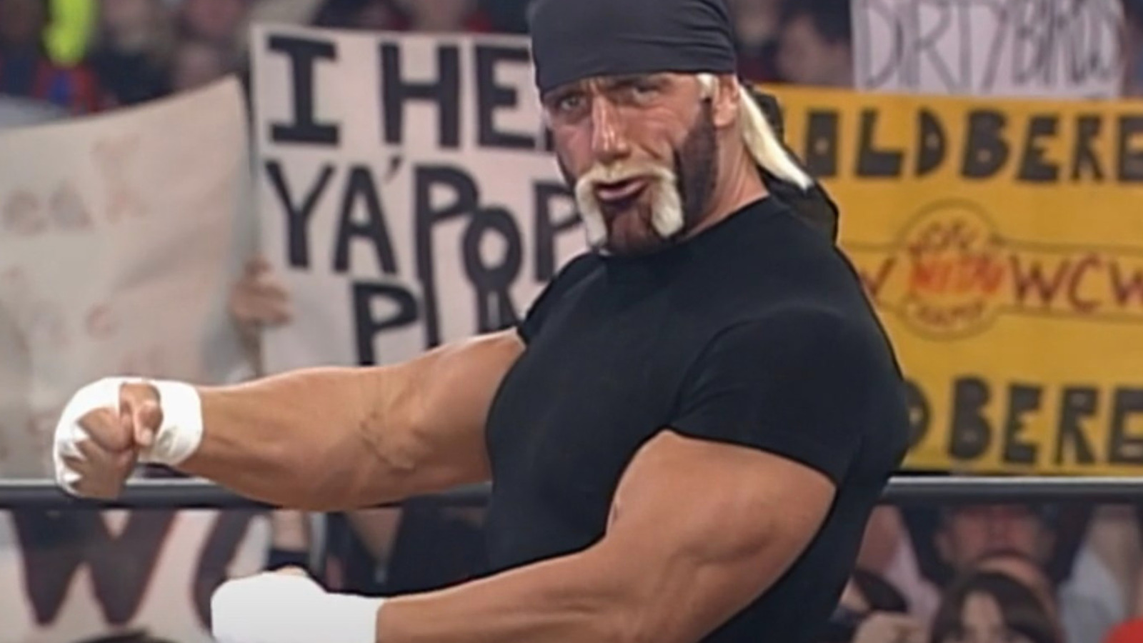 Hollywood Hogan's Fingerpoke Of Doom Had Some Terrible Consequences For WCW