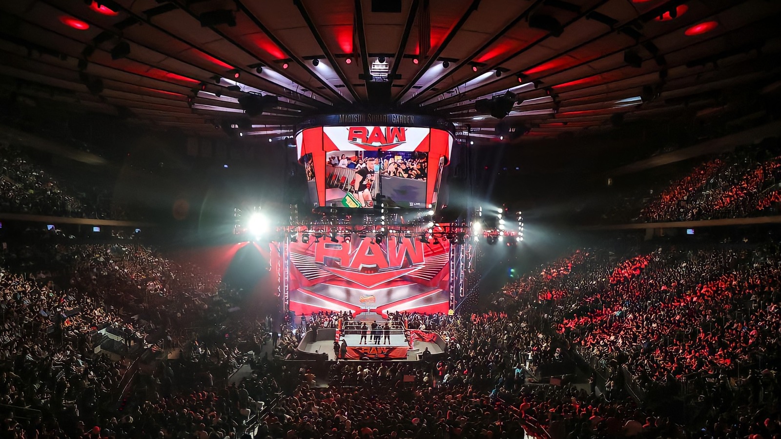 Injured WWE Star Returns To The Ring At Recent House Show