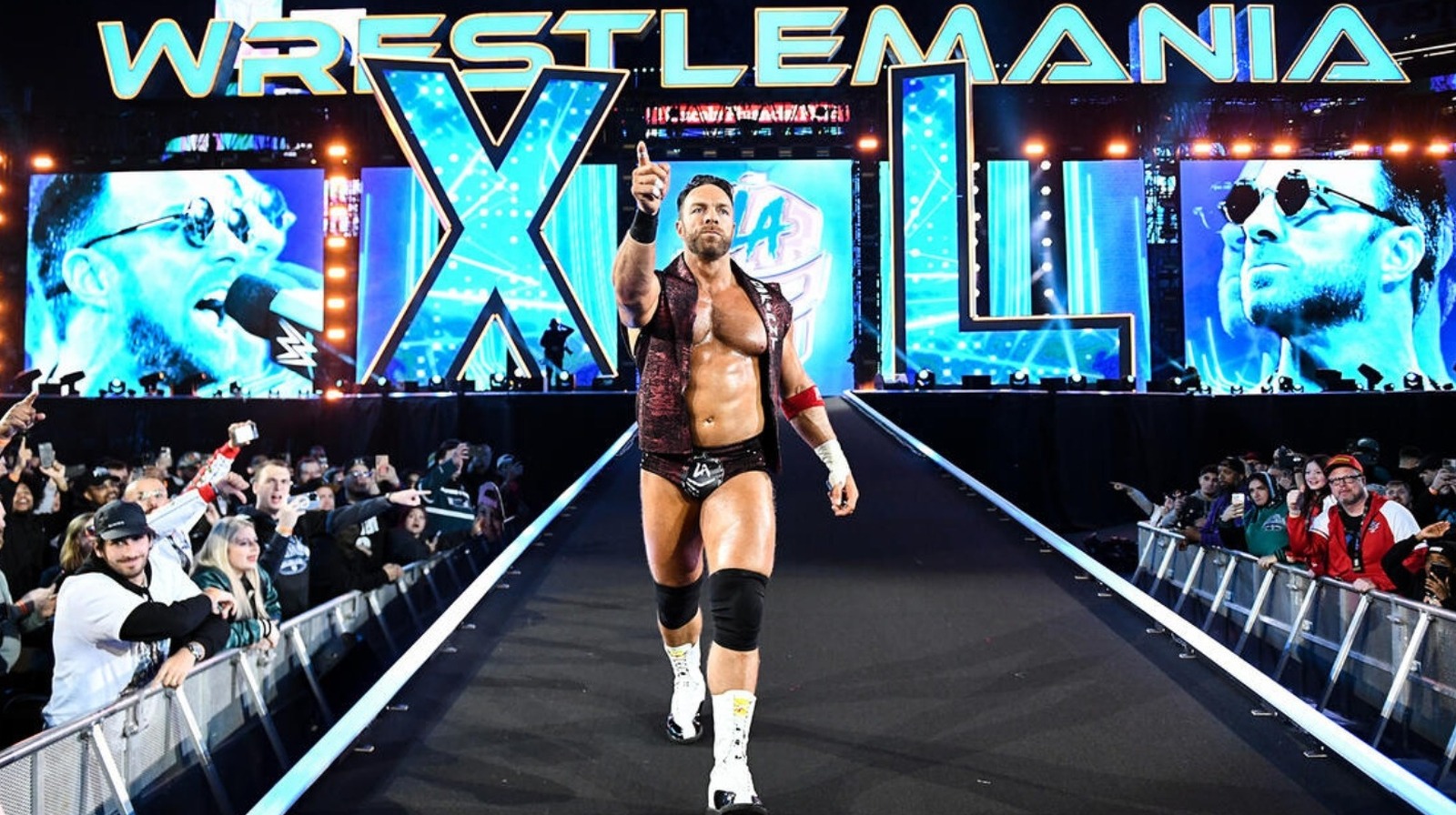 LA Knight Wins WWE SmackDown Triple Threat To Advance In No. 1 ...