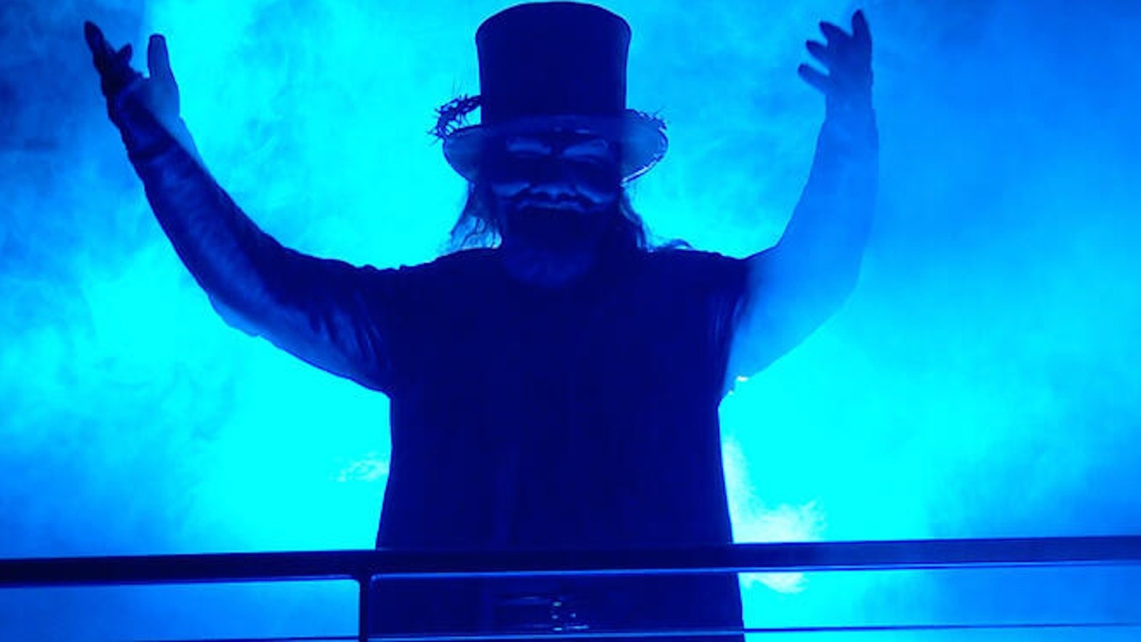 Latest WWE Raw QR Code Leads To More Clues, Teases For Presumed Uncle ...