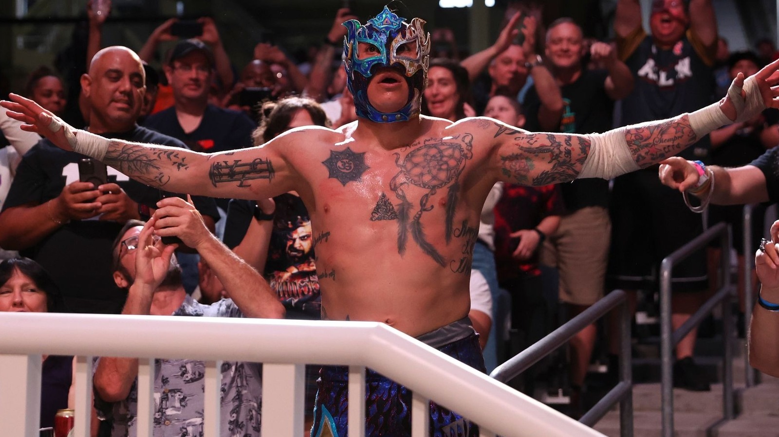Rey Fenix Urges Professionalism In First Public Comment On AEW-WWE ...