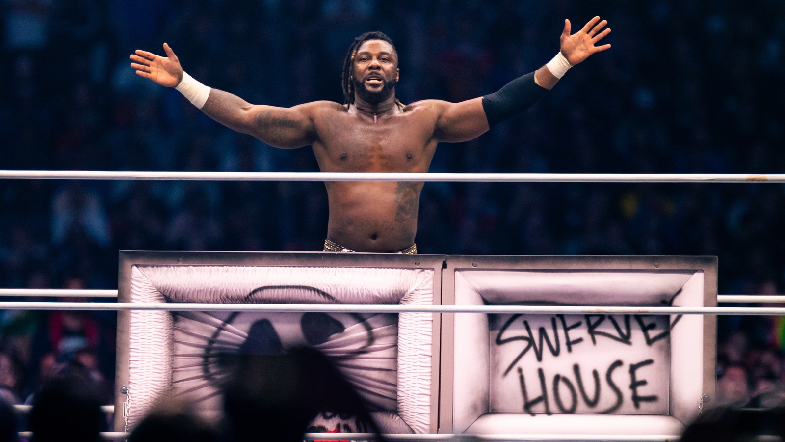 Swerve Strickland Defeats Dustin Rhodes In Lengthy Match At AEW Worlds End