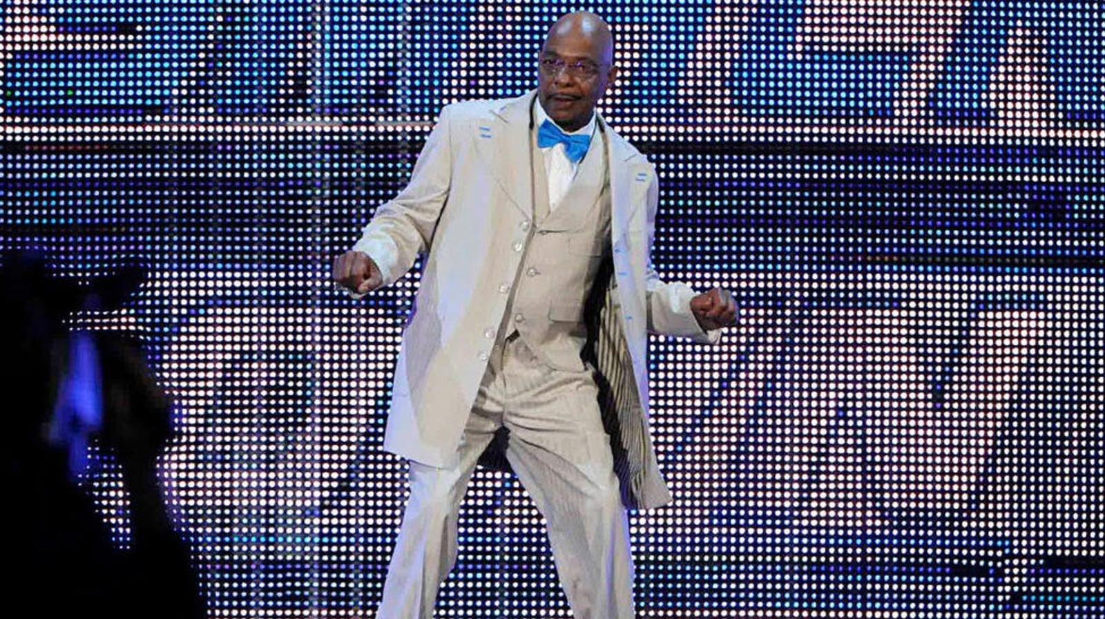 Teddy Long Tells Hilarious Story Of Leaving Fellow WWE Hall Of Famer On ...