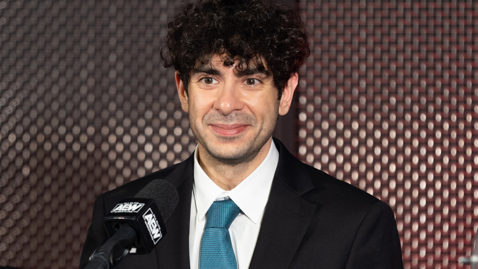 Tony Khan Says He Wants To Bring AEW To This Historic Venue Every Year Tony Khan Says He Wants To Bring AEW To This Historic Venue Every Year
