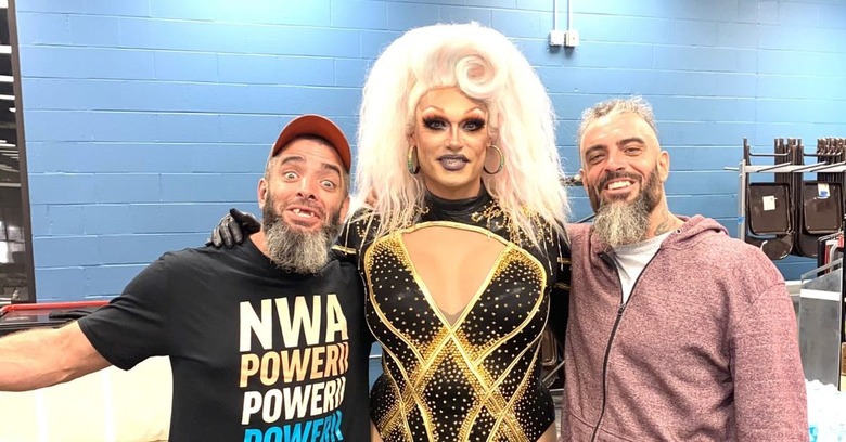 Pollo Del Mar Comments On Viral Photo With The Briscoes