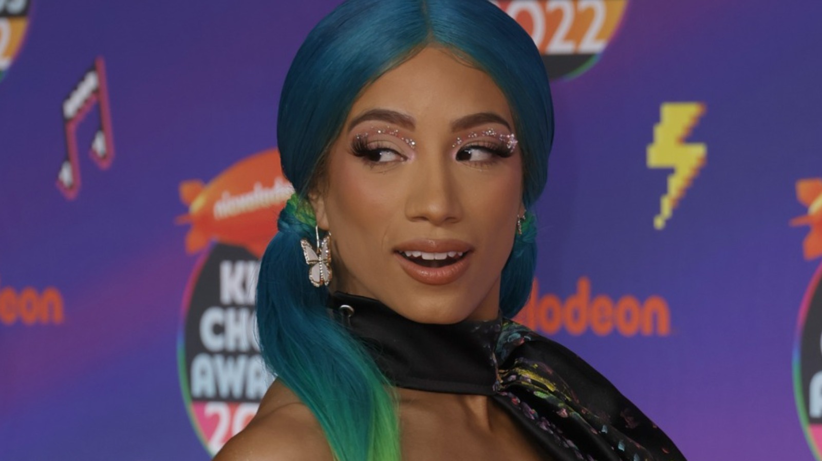 Top WWE Star Lists Sasha Banks And Naomi As SmackDown Roster Members