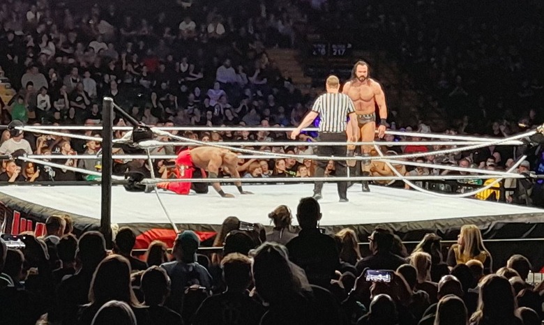 Video: Top Rope Breaks During WWE Live Main Event