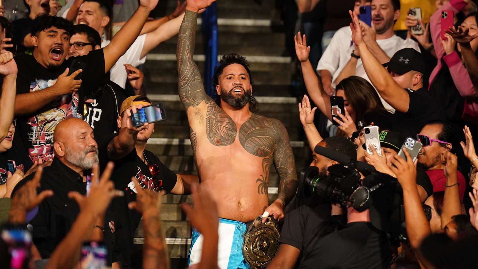 Video: WWE Intercontinental Champ Jey Uso Celebrates With Crowd After ...