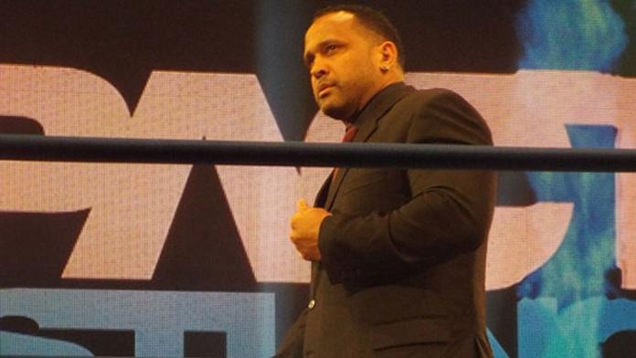 WWE On FOX Asks Fans To Pick WrestleMania Main Event, MVP Responds