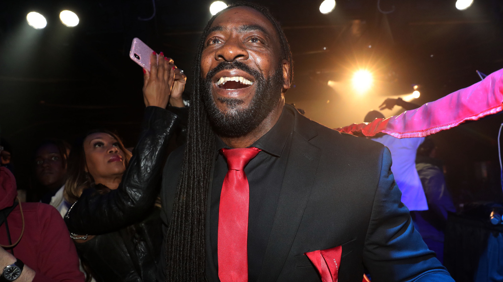 WWE Hall Of Famer Booker T Calls This AEW Star The 'Heir Apparent' To ...