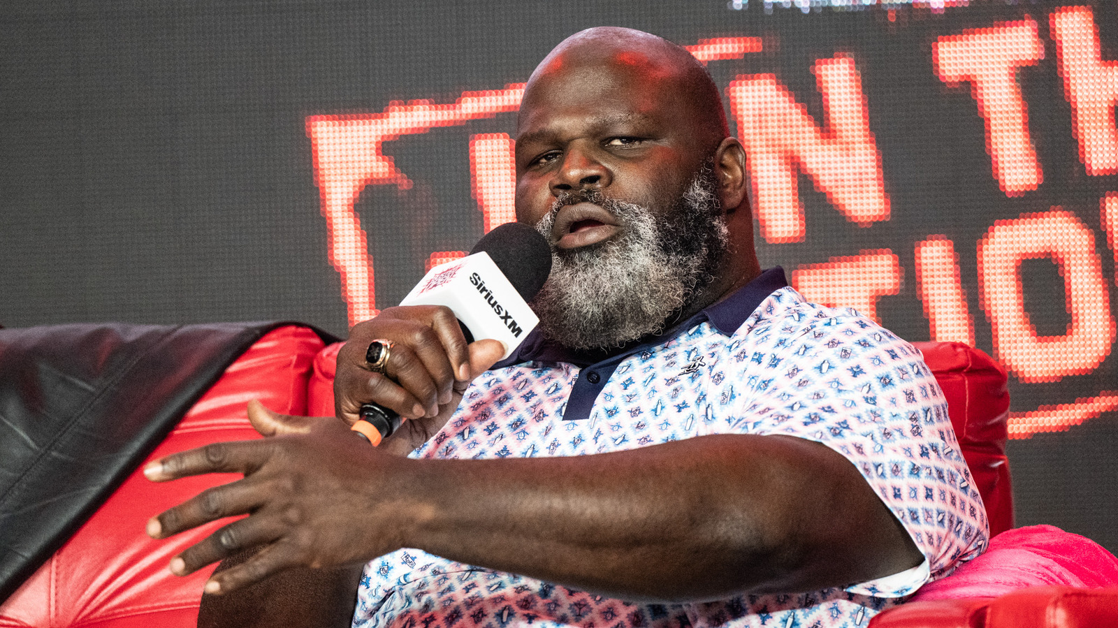 WWE Hall Of Famer Mark Henry Looks Back On Breaking The Ring With Big Show Paul Wight