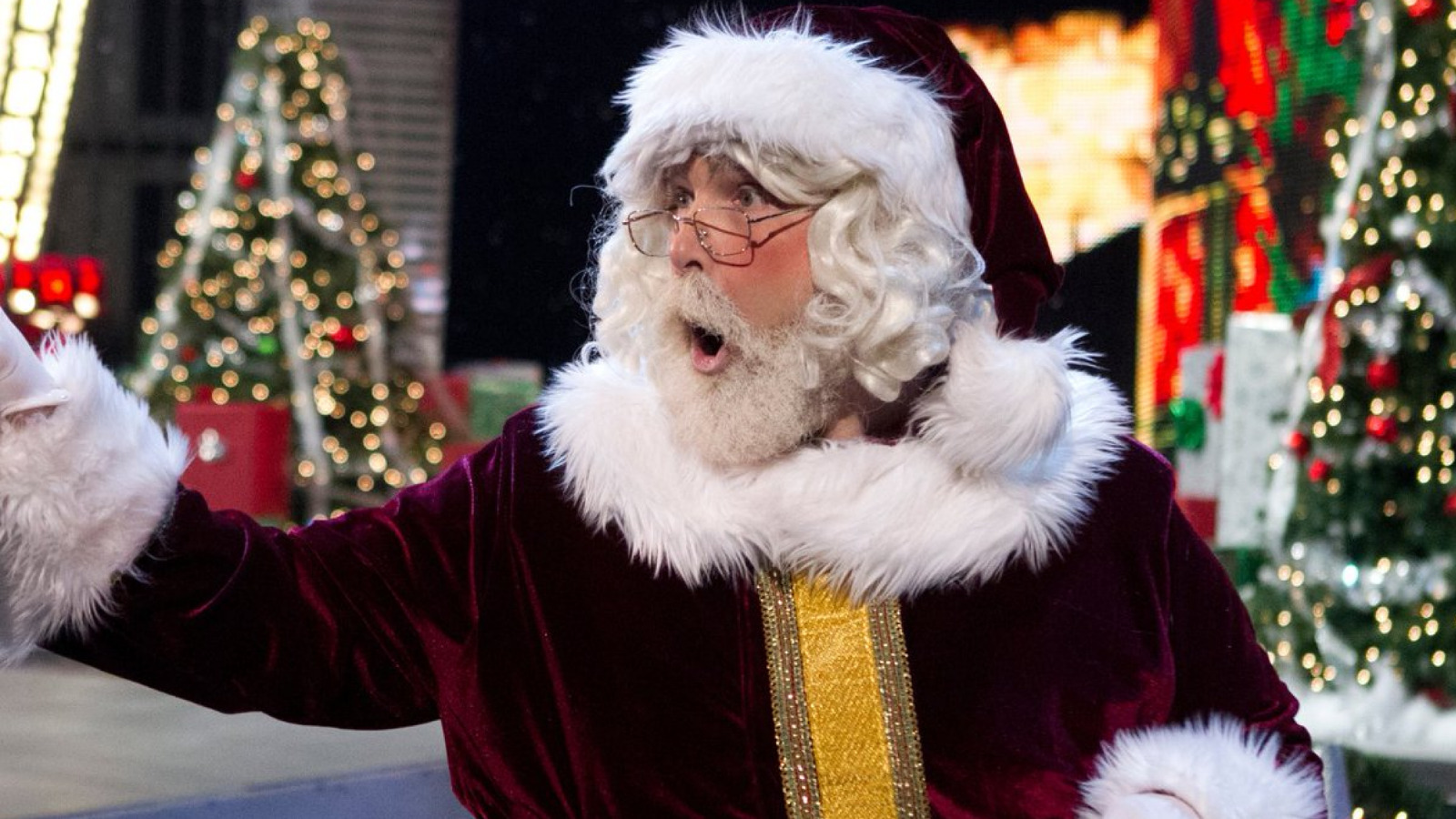 WWE Hall Of Famer Mick Foley Discusses His Santa-Dressed Cameo At ...