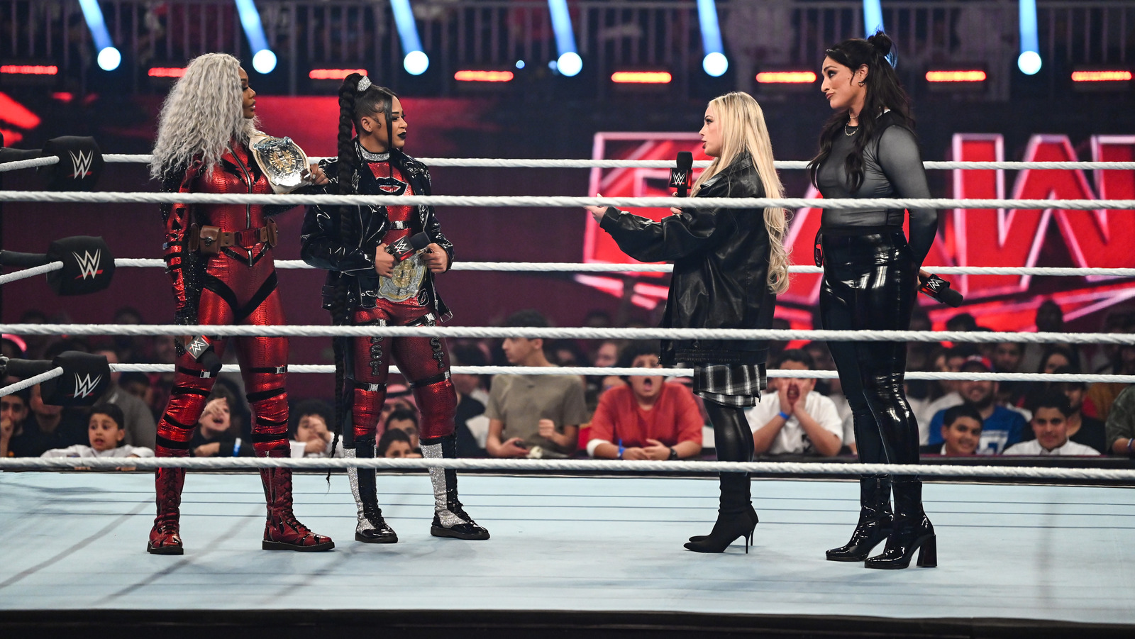 WWE Raw Results 11/11 - Women's Tag Team Championship On The Line ...