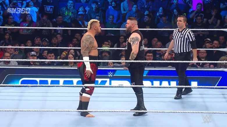 WWE SmackDown Results (01/27) - Kevin Owens Vs. Solo Sikoa, Karrion ...
