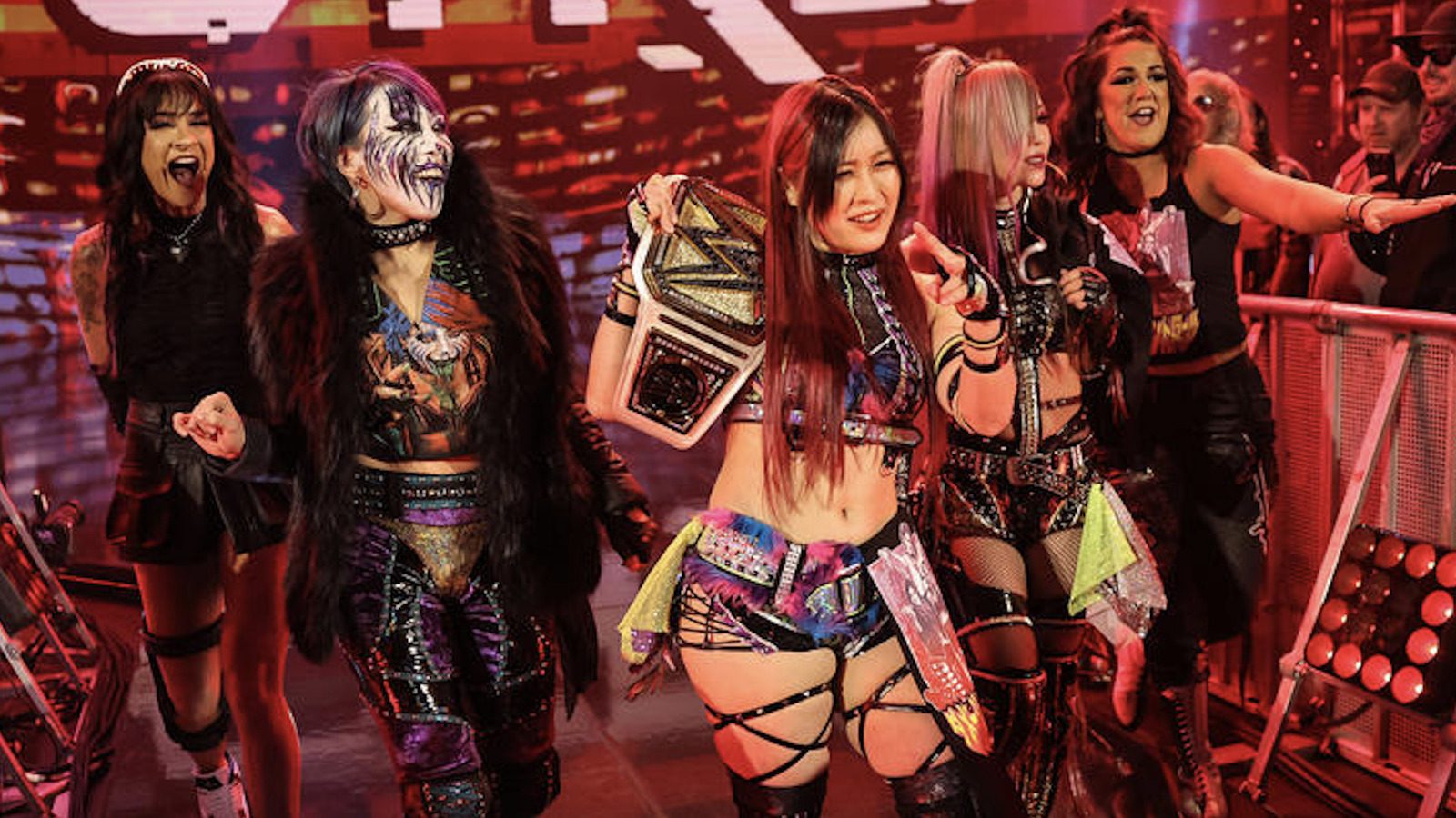 WWE SmackDown Results 12/1 - We Hear From Damage CTRL & Randy Orton, Waller Vs. Owens