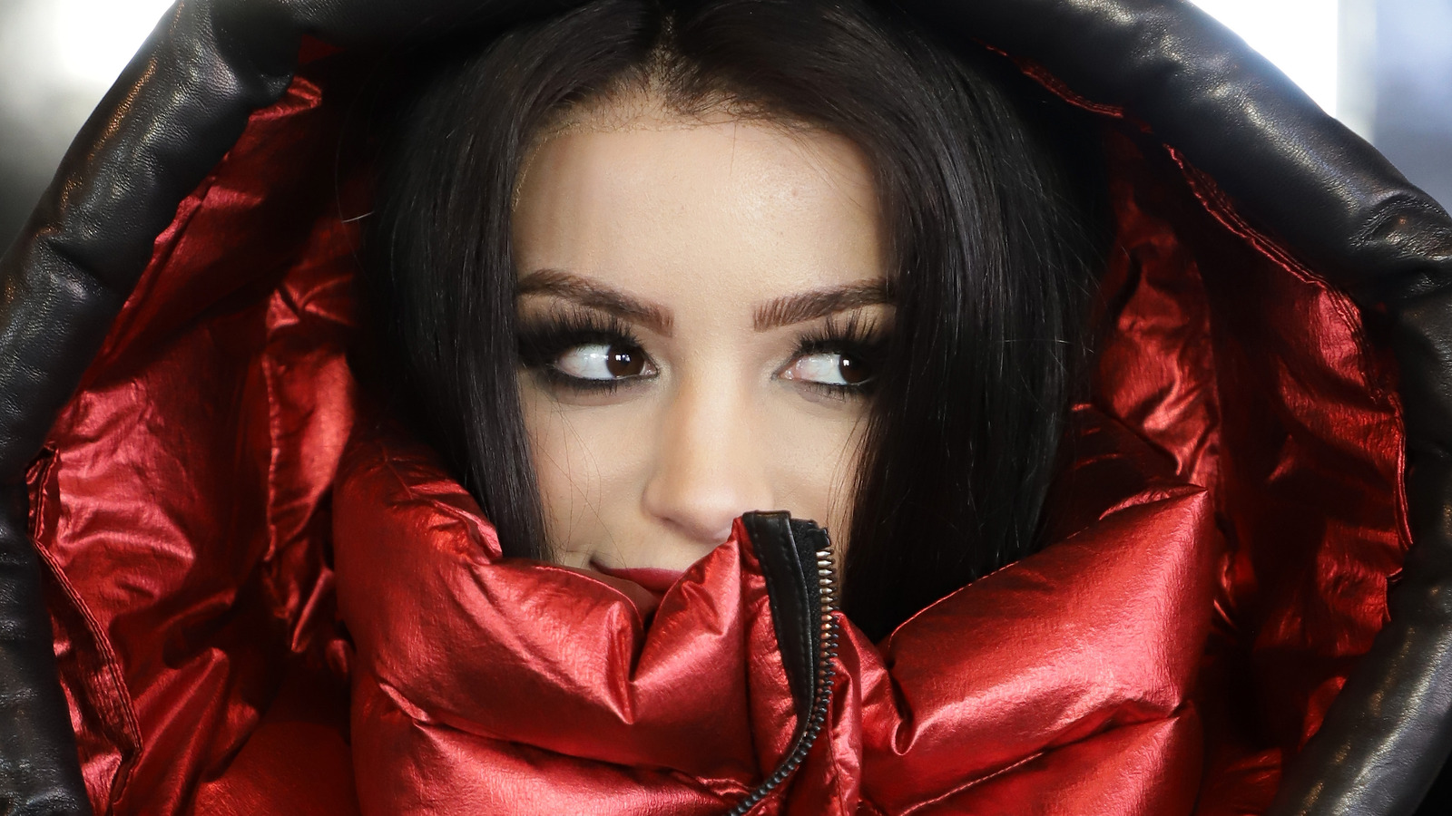 WWE Star Responds To Skin Tone Allegations And Saraya Has Their Back