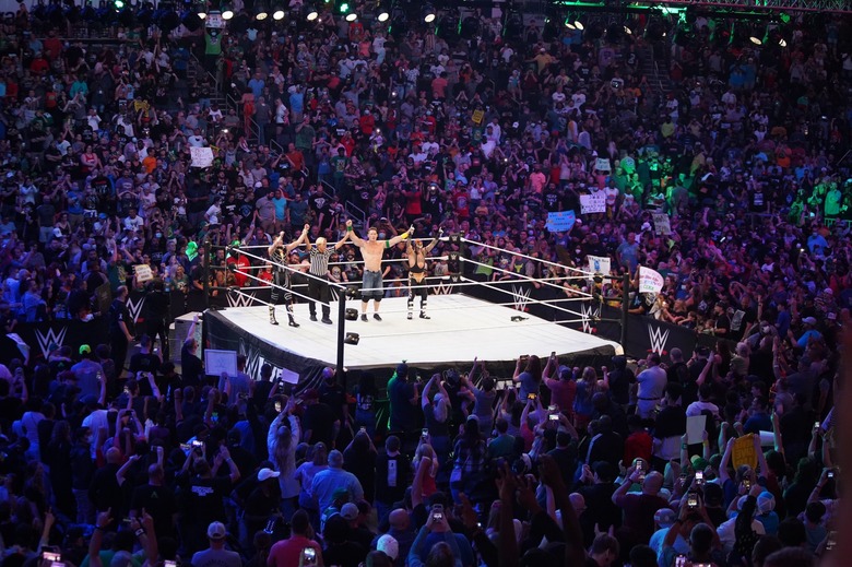 WWE Supershow 8/14 Results: RAW Women's Title Match, Roman Reigns In Action
